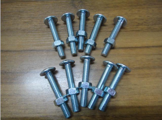 4,8 kelas baut atap baja karbon rendah dengan mur - Haiyanbolt.com