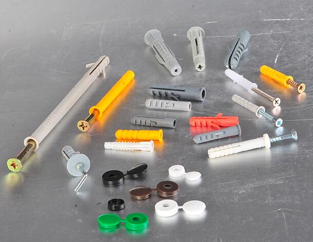 Cina Memproduksi Colokan Dinding Sekrup - Haiyanbolt.com